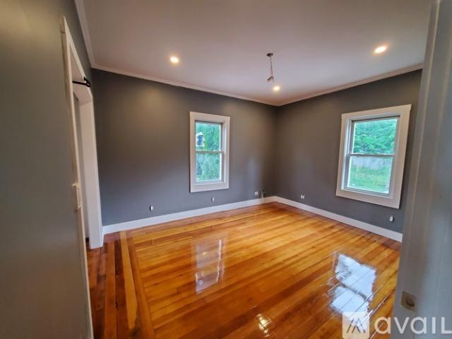 2 BR, 1 BA Apartment 58 Phenix Avenue, Unit A, West Warwick, RI 02893