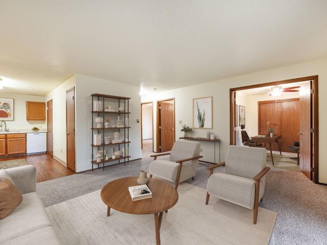 2 BR, 1 BA Apartment 5901 Vista Dr Unit 00110, West Des Moines, IA 50266