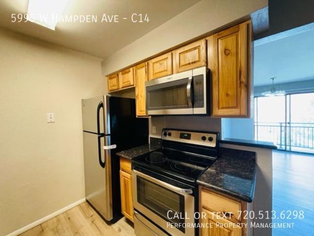 2 BR, 1 BA Apartment 5995 W Hampden Ave, Denver, CO 80227