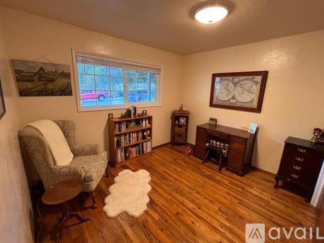 2 BR, 1 BA Apartment 5007 Florence Loop, Unit 5007, Dunsmuir, CA 96025