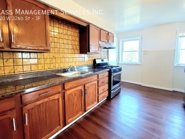 2 BR, 1 BA Apartment 500 W 32nd St, Chicago, IL 60616
