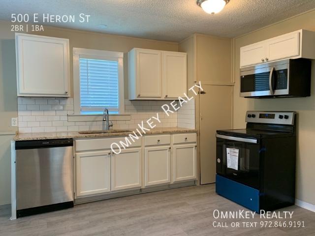 2 BR, 1 BA Apartment 500 E Heron St, Denison, TX 75021