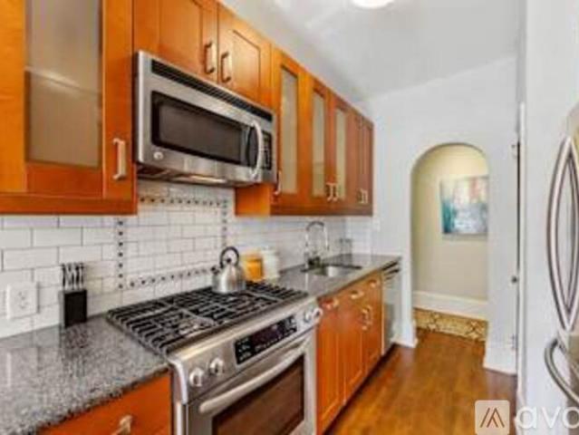 2 BR, 1 BA Apartment 500 Queens Rd, Unit Hotel Listing, Charlotte, NC 28207
