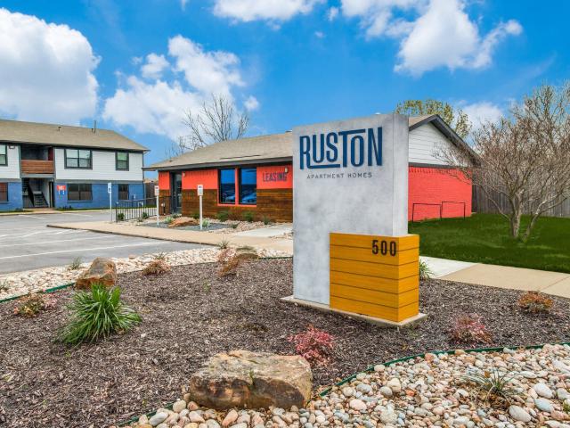 2 BR, 1 BA Apartment 500 Ridgecrest Cir E Unit 33, Fort Worth, TX 76179