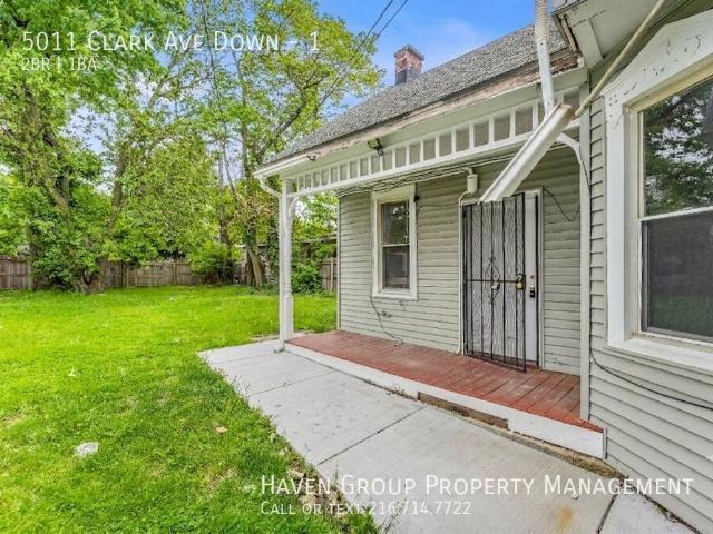 2 BR, 1 BA Apartment 5011 Clark Ave Down, Cleveland, OH 44102
