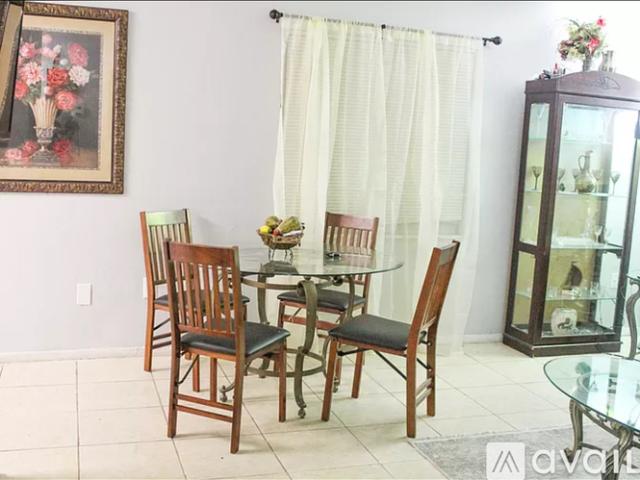 2 BR, 1 BA Apartment 5014 22nd St W, Bradenton, FL 34207