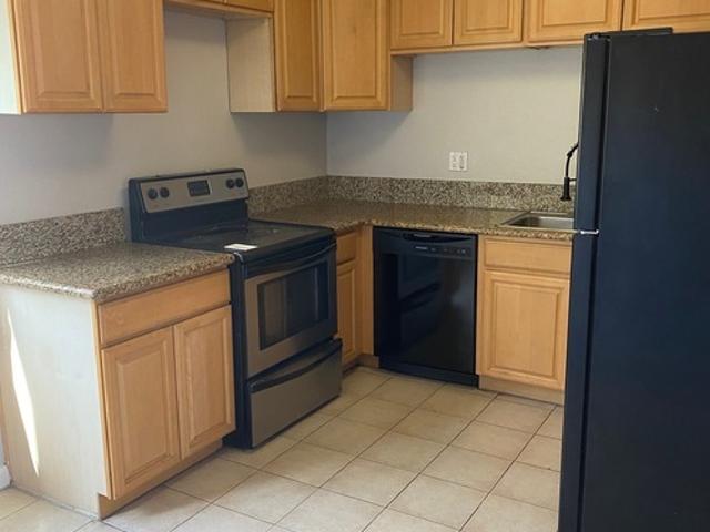 2 BR, 1 BA Apartment 5014 Auburn Dr, Unit 12, San Diego, CA 92105