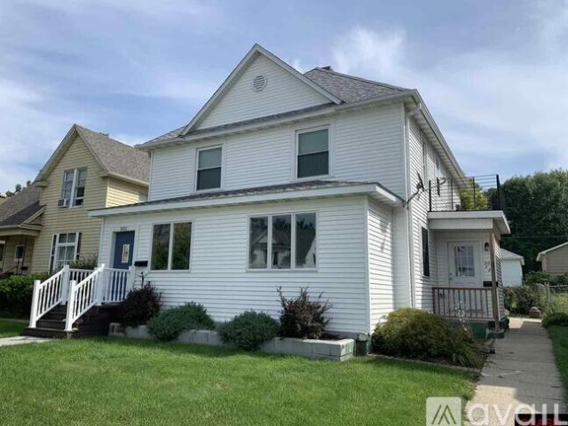 2 BR, 1 BA Apartment 501 N 5th St, Unit 1/2, Mankato, MN 56001