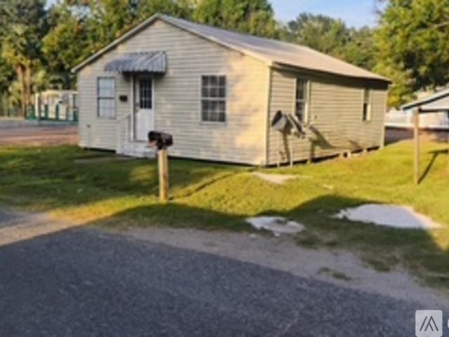 2 BR, 1 BA Apartment 501 SW Railroad St, Ville Platte, LA 70586