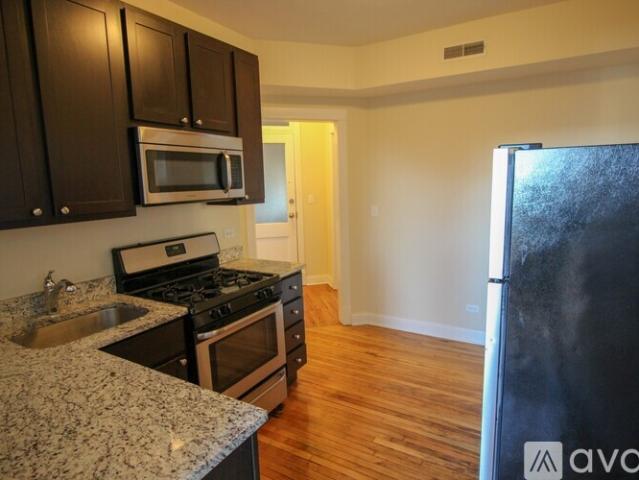 2 BR, 1 BA Apartment 5032 N Western Ave, Unit 2, Chicago, IL 60625