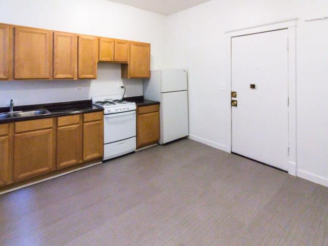 2 BR, 1 BA Apartment 5043 South Drexel Avenue Unit 301, Chicago, IL 60615