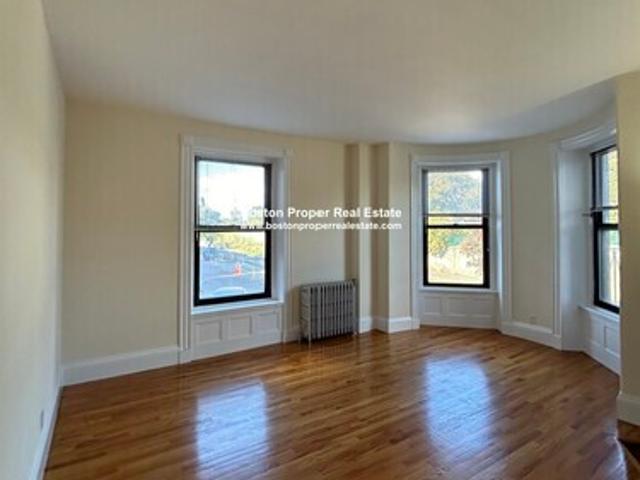 2 BR, 1 BA Apartment 504 Beacon St, Unit 5K, Boston, MA 02115
