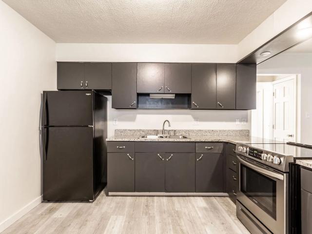 2 BR, 1 BA Apartment 505 W Smith Valley Rd Unit 105, Greenwood, IN 46143