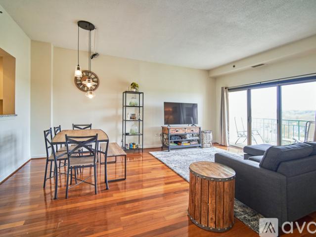 2 BR, 1 BA Apartment 505 East Braddock Road, Unit 702, Alexandria, VA 22314