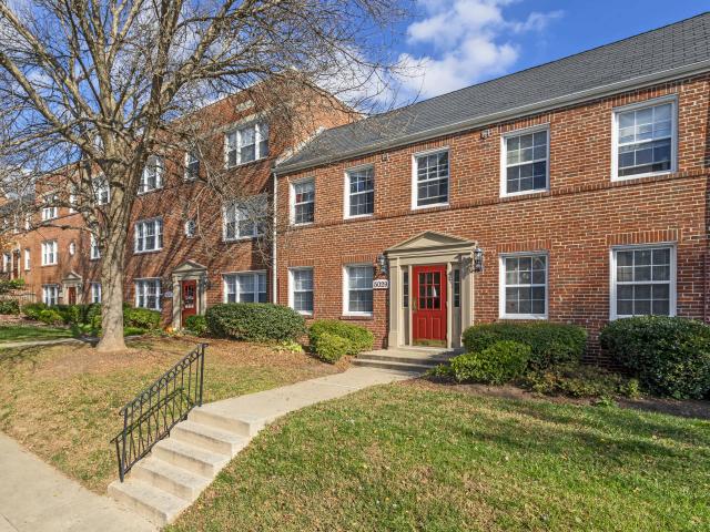 2 BR, 1 BA Apartment 5079 Bradley Boulevard Unit 7009 A, Chevy Chase, MD 20815