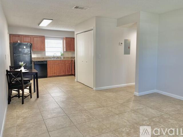 2 BR, 1 BA Apartment 5113 S Clarice Ct, Unit 5113A, Tampa, FL 33611
