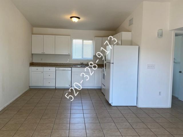 2 BR, 1 BA Apartment 5126 E Bellevue St, Tucson, AZ 85712