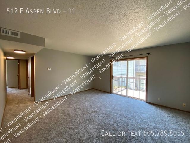 2 BR, 1 BA Apartment 512 E Aspen Blvd, Brandon, SD 57005