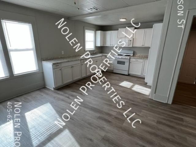 2 BR, 1 BA Apartment 516 N Madison St, Enid, OK 73701