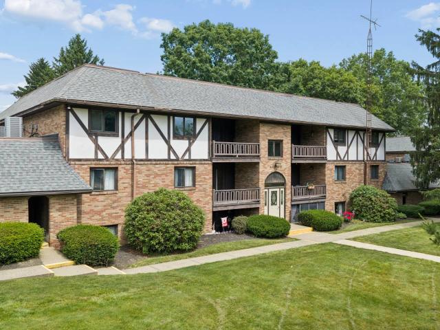 2 BR, 1 BA Apartment 5186 5208 Everhard Road Northwest Unit 5194 05, Canton, OH 44718