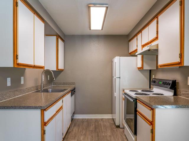 2 BR, 1 BA Apartment 518 SW 257th St Unit 17, Troutdale, OR 97060