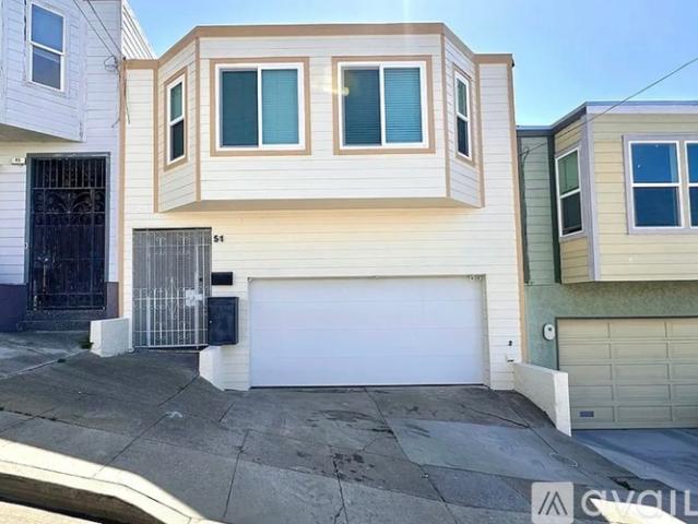 2 BR, 1 BA Apartment 51 A Bishop St, San Francisco, CA 94134