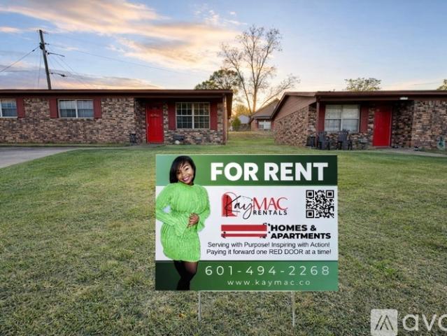 2 BR, 1 BA Apartment 523 11 Th Ave, Meridian, MS 39301