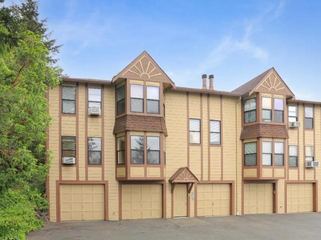2 BR, 1 BA Apartment 5205 S Orchard St, Tacoma, WA 98467