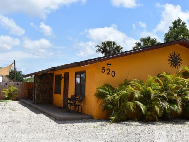 2 BR, 1 BA Apartment 520 Drury Ln, Unit 522, Punta Gorda, FL 33950