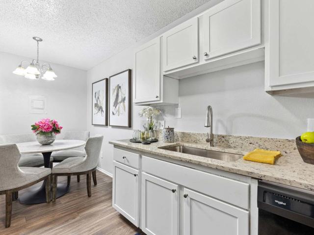 2 BR, 1 BA Apartment 521 E Windsor Dr Unit 46, Denton, TX 76209