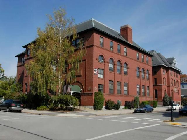 2 BR, 1 BA Apartment 521 Pine St Unit 521P309, Manchester, NH 03104
