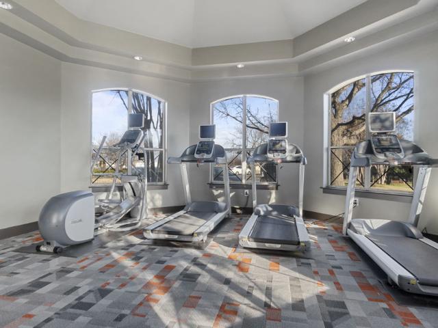 2 BR, 1 BA Apartment 5230 Bryant Irvin Road Unit 5104, Fort Worth, TX 76132