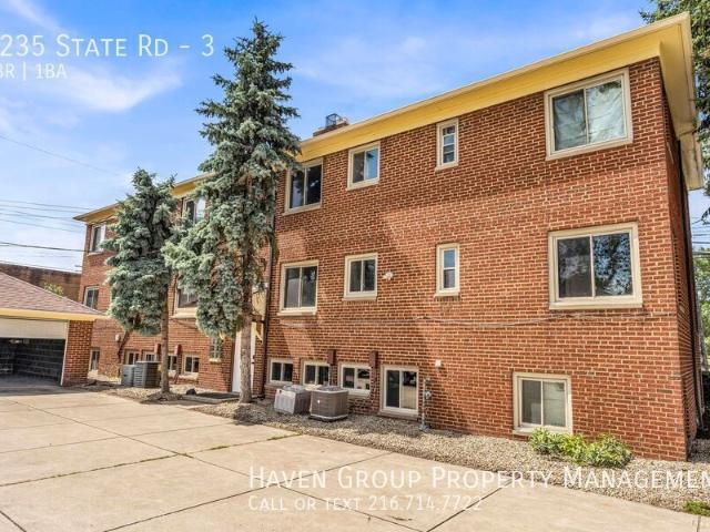 2 BR, 1 BA Apartment 5235 State Rd, Parma, OH 44134