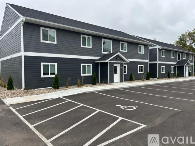 2 BR, 1 BA Apartment 524 6th St, Unit AB, Nicollet, MN 56074
