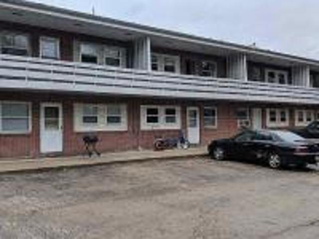2 BR, 1 BA Apartment 529 N Walnut Ave, #4, Freeport, IL 61032