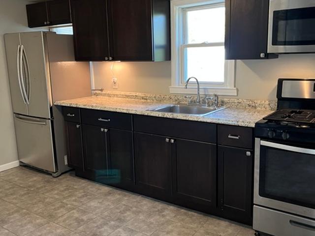 2 BR, 1 BA Apartment 52 Phillips Road, Unit Apt 3, Rensselaer, NY 12144