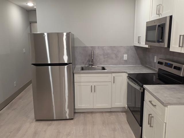 2 BR, 1 BA Apartment 533 N Belnord Ave, Baltimore, MD 21205