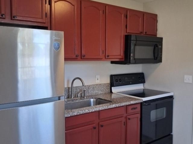 2 BR, 1 BA Apartment 5301 E 18th Ave, Unit B, Tampa, FL 33619