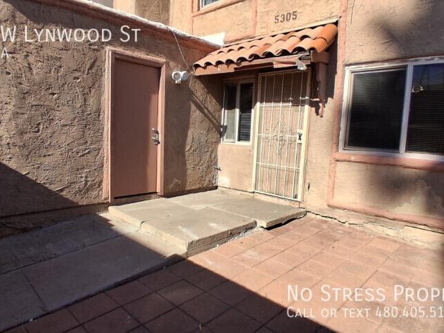 2 BR, 1 BA Apartment 5305 W Lynwood St, Phoenix, AZ 85043
