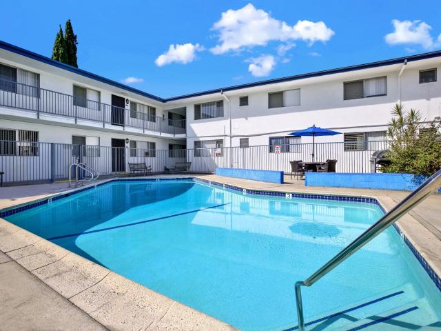 2 BR, 1 BA Apartment 530 West First Street Unit 018, Tustin, CA 92780