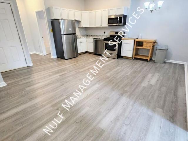 2 BR, 1 BA Apartment 5312 Butler Street, Pittsburgh, PA 15201