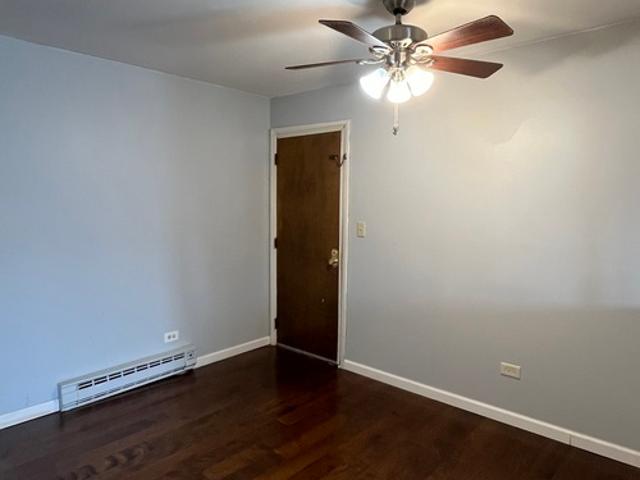 2 BR, 1 BA Apartment 531 W Lies Rd, Unit 3, Carol Stream, IL 60188