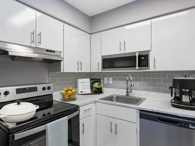 2 BR, 1 BA Apartment 5327 Timuquana Rd Unit 37 T132, Jacksonville, FL 32210