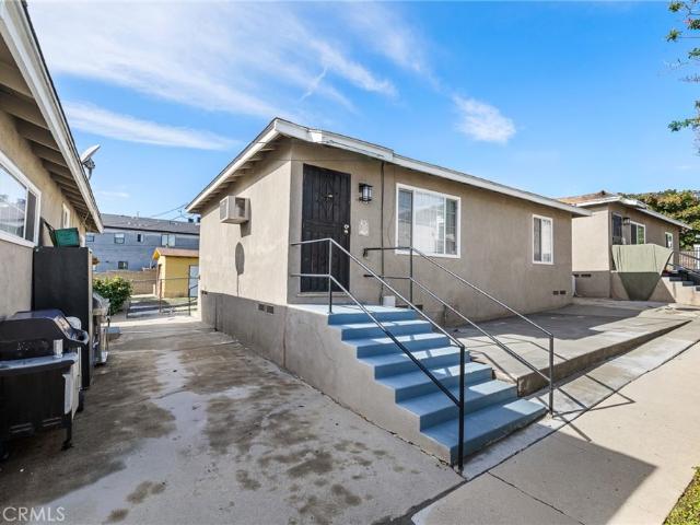2 BR, 1 BA Apartment 5339 Oakland Street, Los Angeles, CA 90032