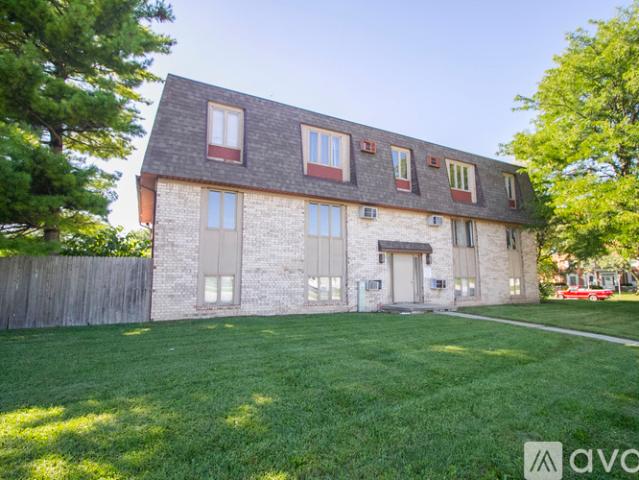 2 BR, 1 BA Apartment 5359 Cresthaven Ln, Unit 6B, Toledo, OH 43614