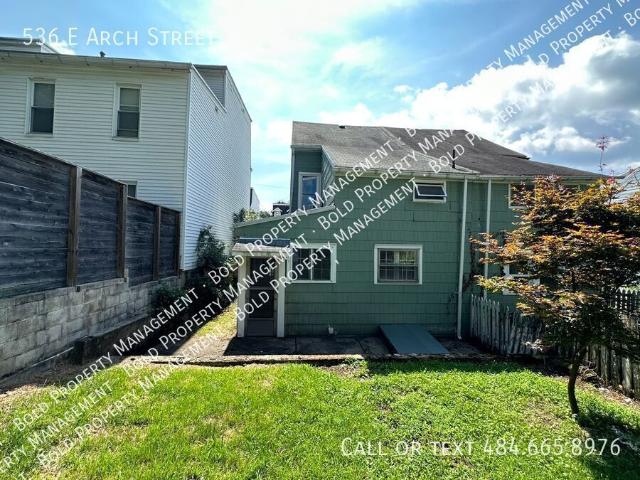 2 BR, 1 BA Apartment 536 E Arch Street, Pottsville, PA 17901