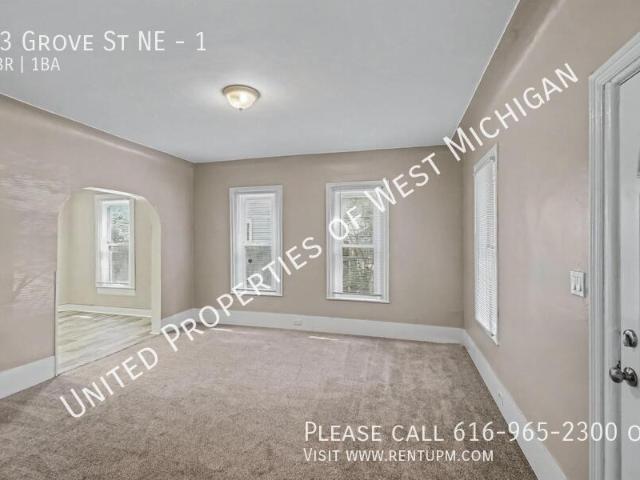 2 BR, 1 BA Apartment 53 Grove St NE, Grand Rapids, MI 49505