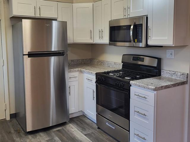 2 BR, 1 BA Apartment 5 Sutton Place Unit 1, Westwood, NJ 07675