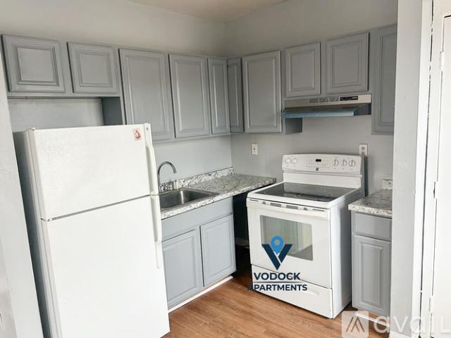 2 BR, 1 BA Apartment 641 Park St, Unit B2, Hartford, CT 06106