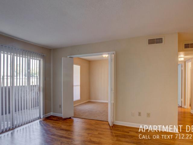 2 BR, 1 BA Apartment 6431 Bankside DrÂ, Houston, TX 77096